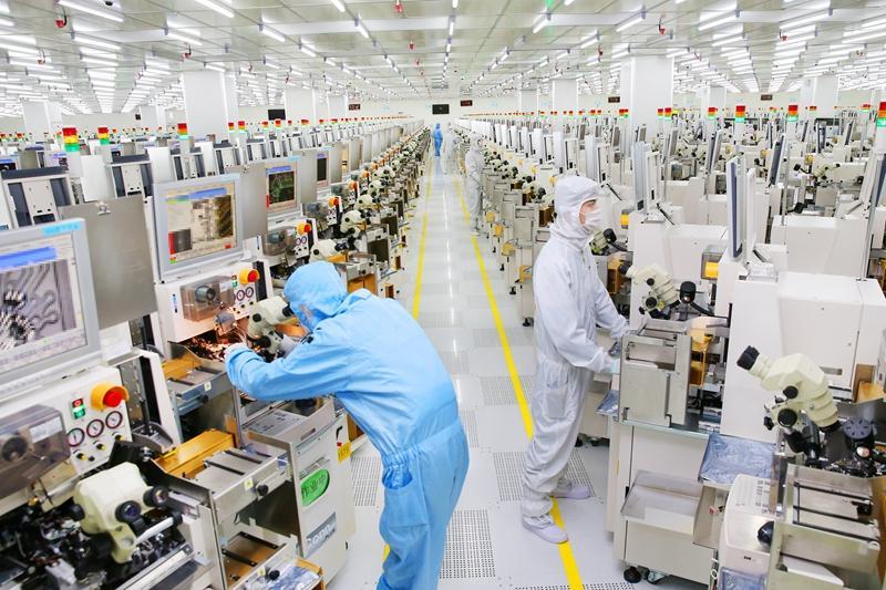 China develops key equipment for chip manufacturing • Asia ...